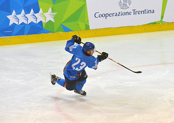 Local Player scores 1st Goal of WU in Men’s Ice Hockey - FISU Local Player scores 1st Goal of WU in Men’s Ice Hockey - FISU