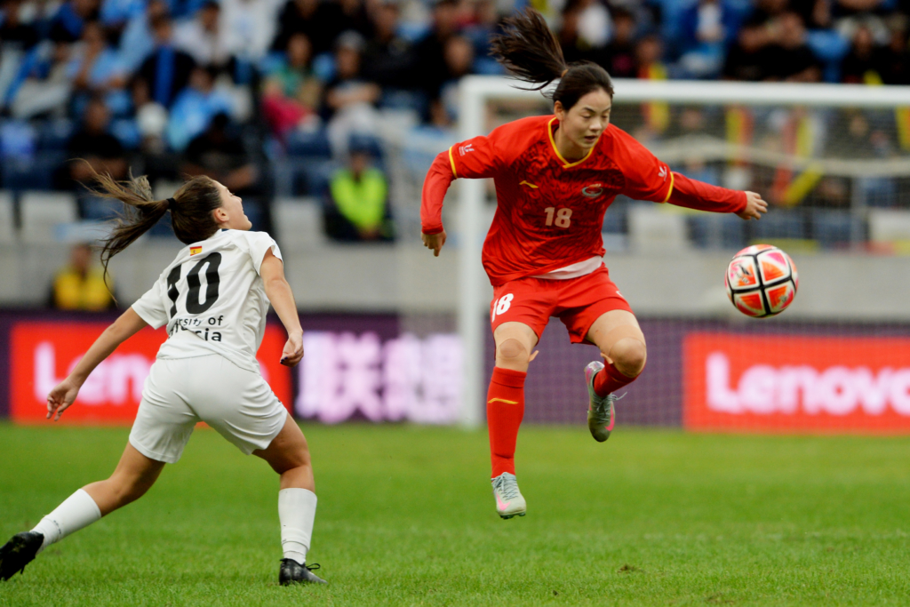 In Dalian, the Chinese show up on and off the pitch - FISU